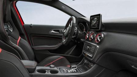 奔驰这次听劝了!降价不成推新车,一看价格,连宝马奥迪都黯淡无光