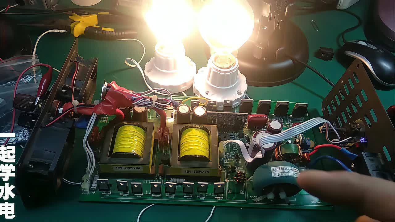 逆变器维修9:不妙呀!上去就烧4个管子,驱动板也冒烟