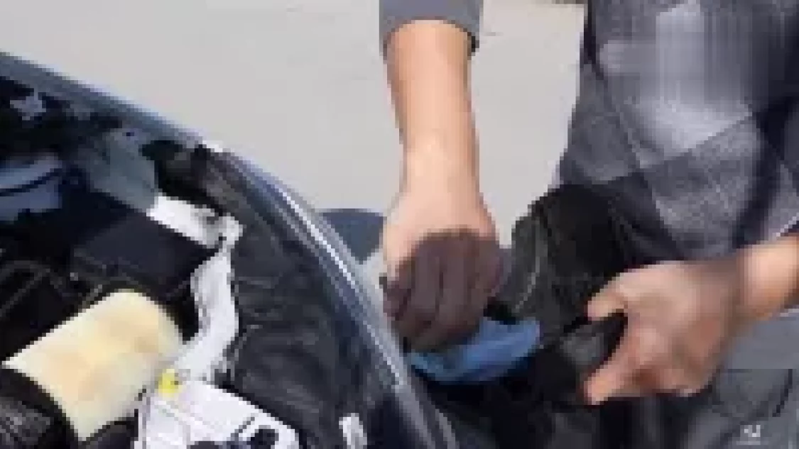 福睿斯空调滤芯在哪,自主更换空调滤芯,超级简单
