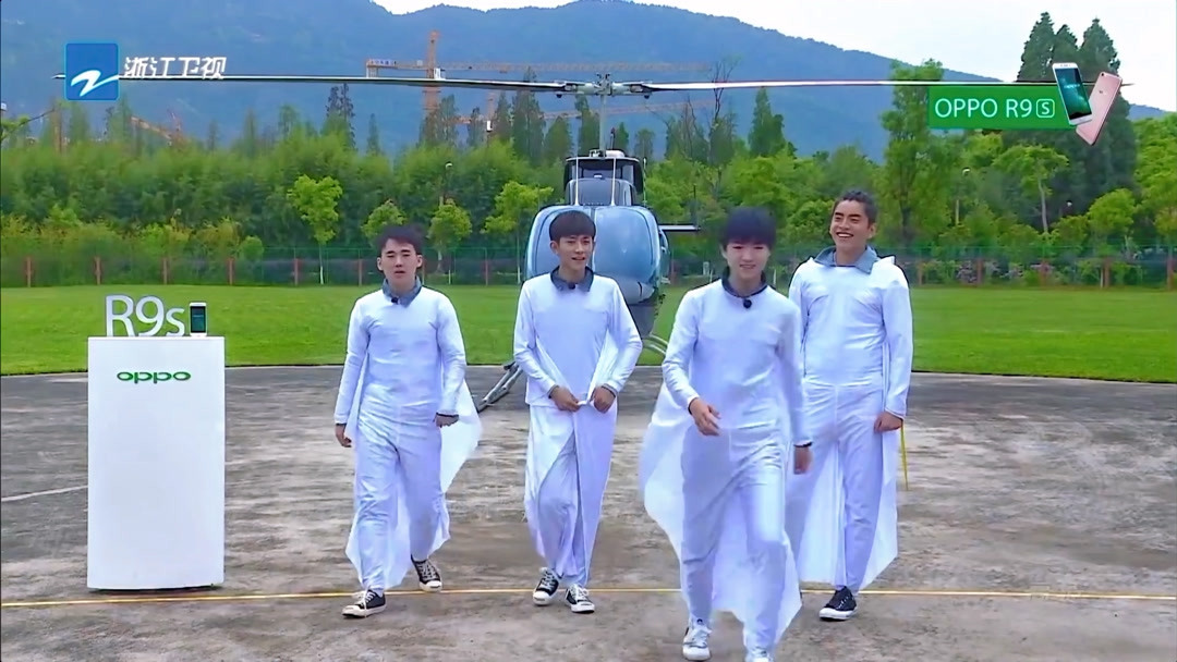 高能少年团:王大陆一脸质疑,董子健居然敢跳伞,恐高症治好了?