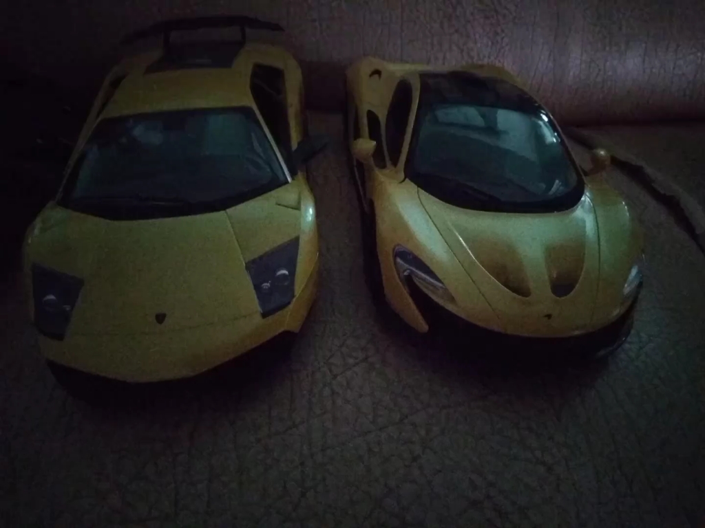 ...跑车车模模型和星辉遥控黄色版的迈凯伦p1超级跑车车模模型视频欣赏