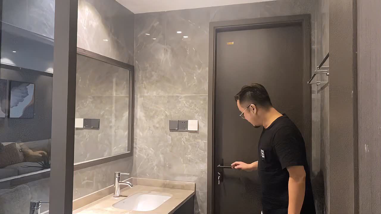 担心卫生间用木门会烂?注意这些细节30年不变形,经久耐用