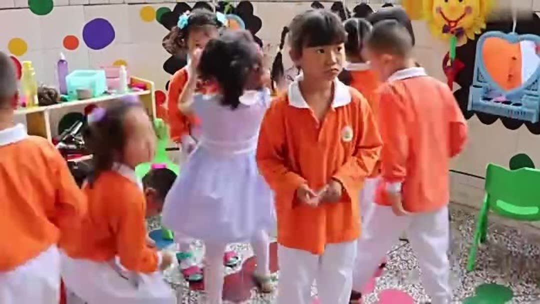 幼儿园角色游戏:理发店实录.MP4