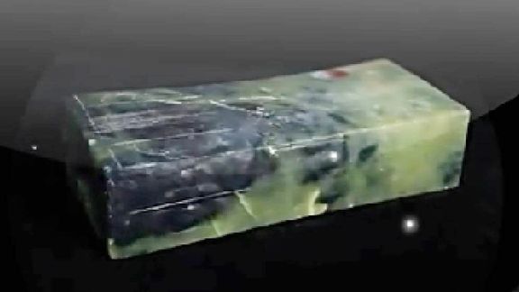 一件古代的玉枕,玉质是天然玉但玉质一般,价值却高达900万元