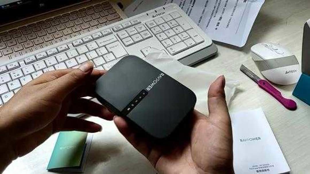 「韵书日常开箱」功能强大的RAVPOWER FileHub多功能文件宝