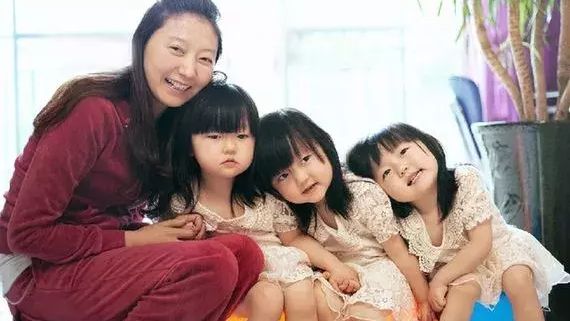 生命只剩3个月,为三胞胎女儿录下20年后婚礼祝福,看完泪崩