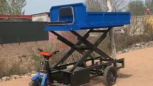 农村果然卧虎藏龙,小伙发明这种升降式三轮车,完全可以申请专利了!
