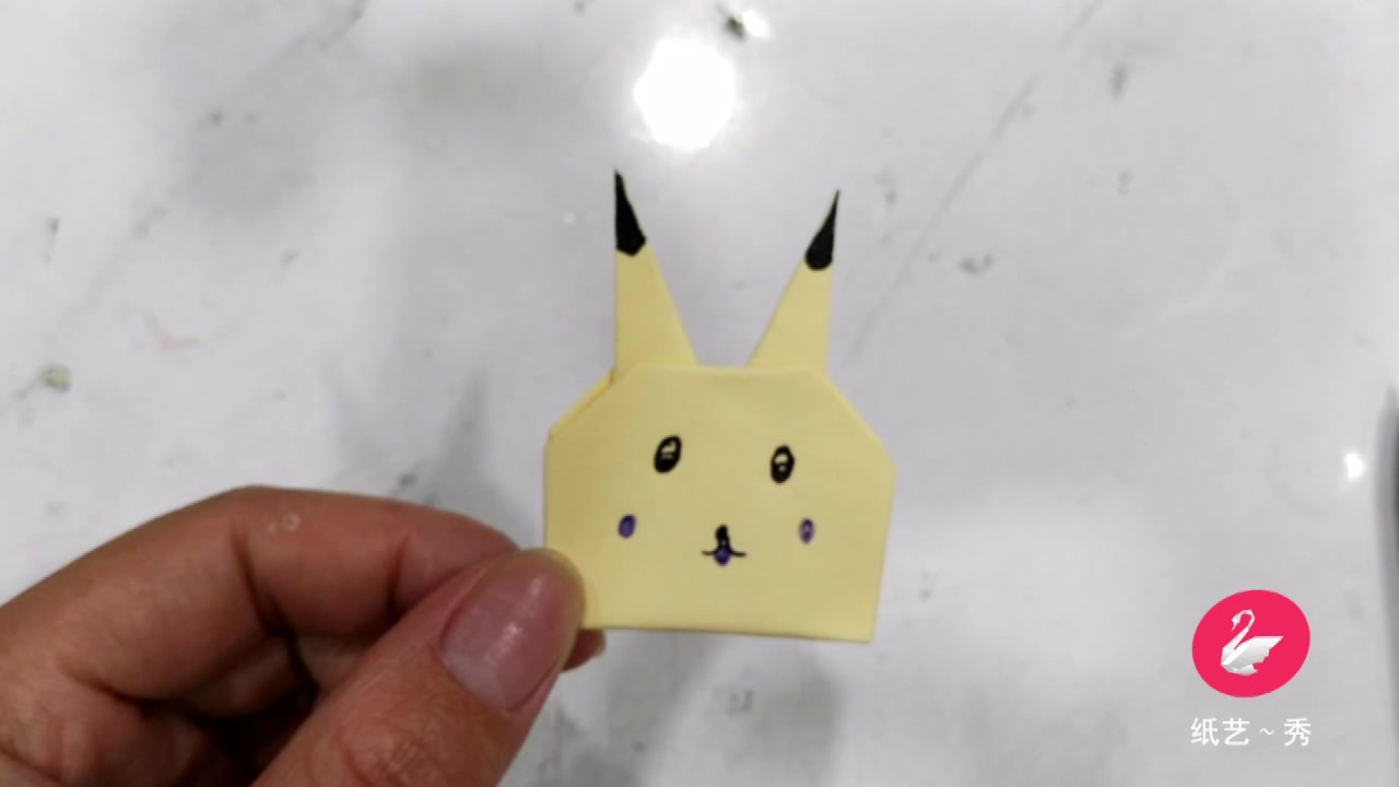 很火的一款皮卡丘折纸,整体效果真好看