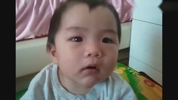 妈咪对着10个月萌宝学羊叫,接下来萌宝这反映,太可爱了