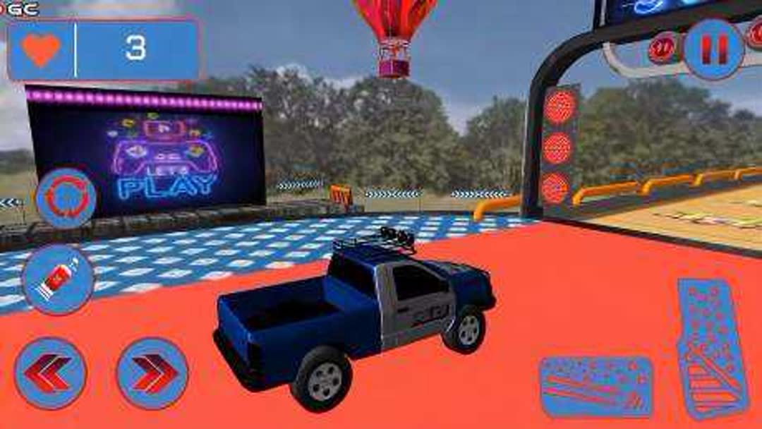 好玩的游戏:驾驶皮卡车闯关,前面有个转盘,要小心!