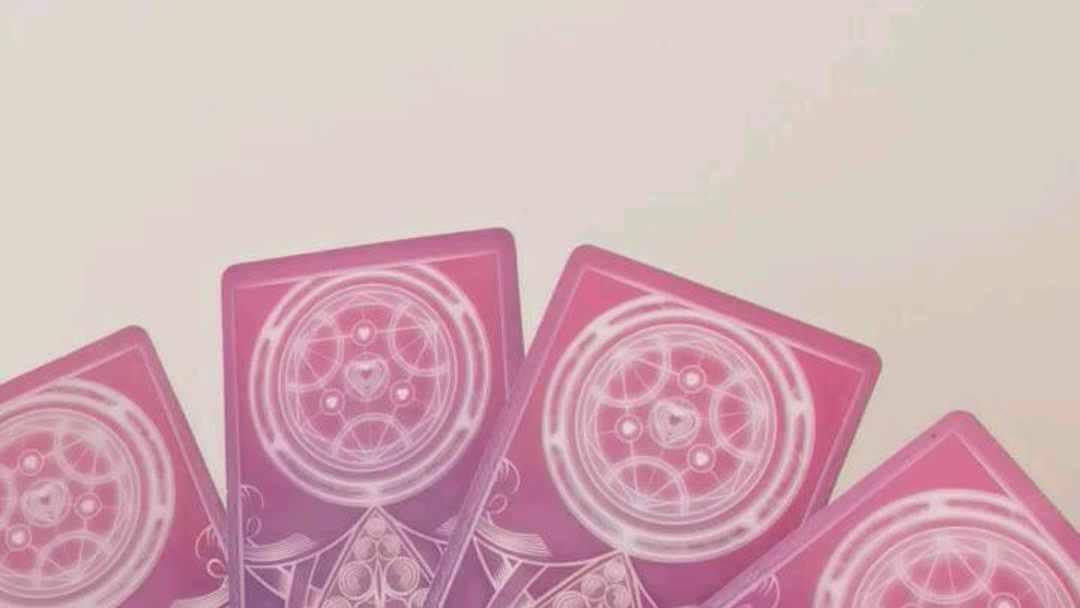 抽叶罗丽精灵梦卡片第七局,其中有一个有奖,第八局就公布奖品咯