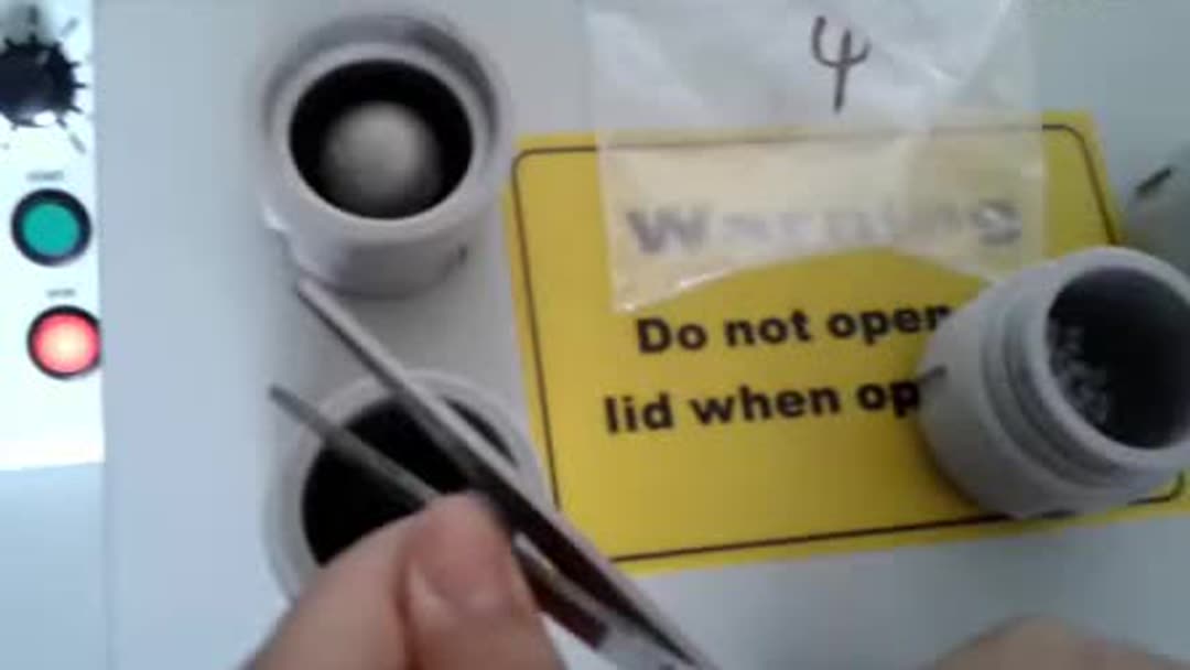 Thmorgan—原创—橡胶材质样品研磨操作视频