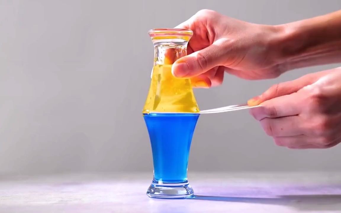 有趣的物理小实验,你能明白其中的原理吗?