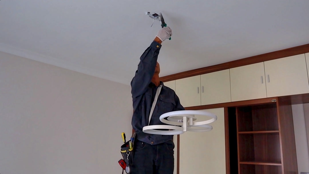 卧室欧普灯安装教程!水电工演示安装方法,简单好操作,太实用了