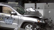 2014Jeep大切诺基小部分重叠IIHS碰撞测试