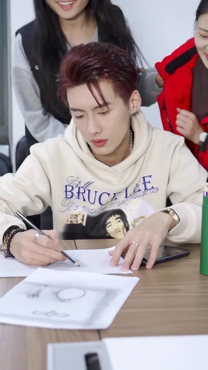 三|"天才设计师2" 你们觉得是文案好还是设计好?