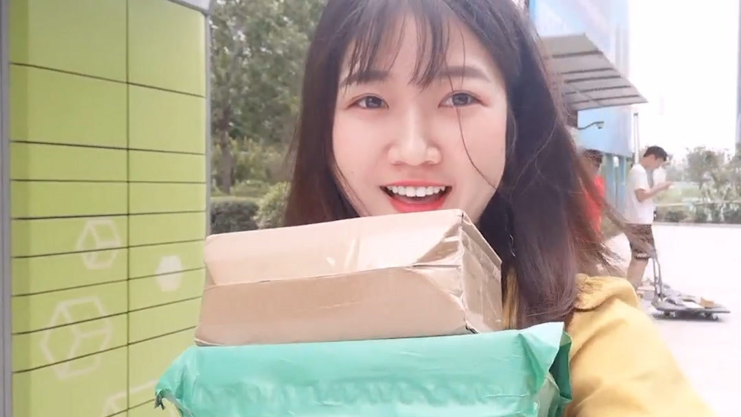 打工妹拼多多买上瘾,拆快递上头,顺带把老板快递都拆了,怎么办