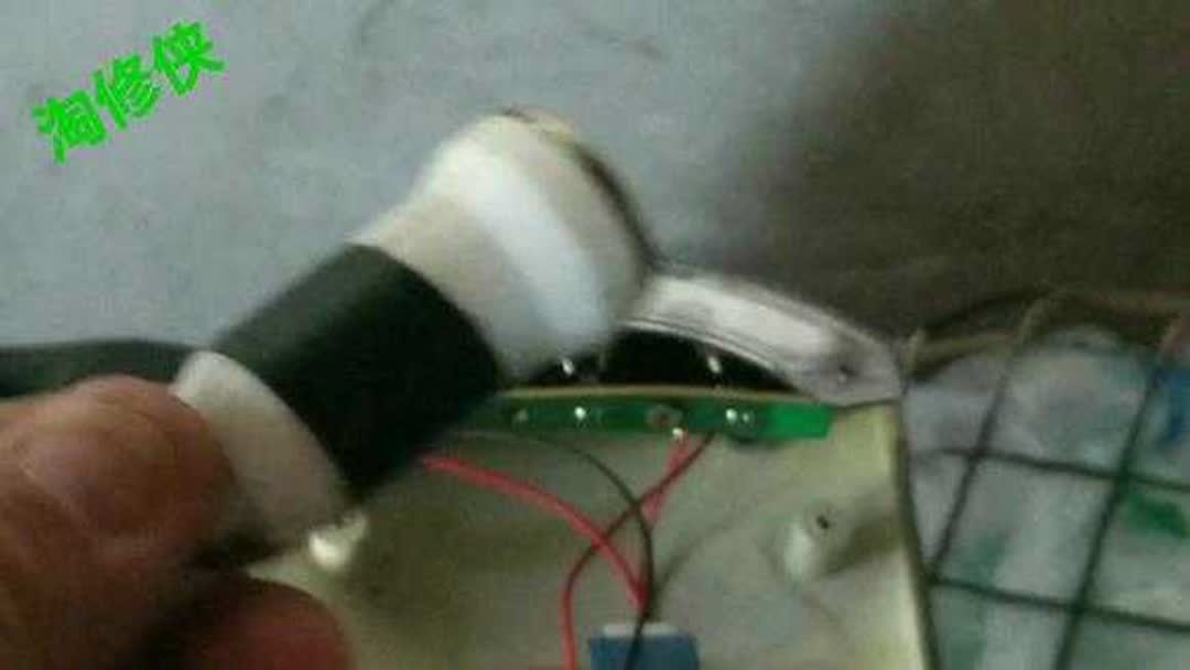 汽车车载手机充电器,改电动车手机充电器,详细安装过程