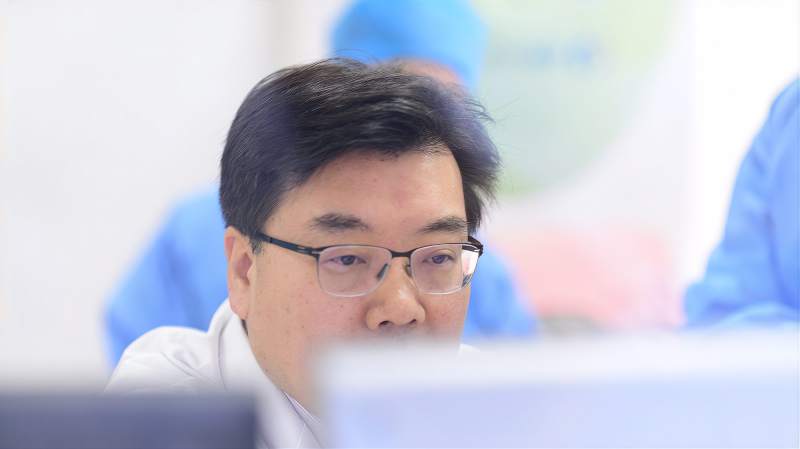 药物球囊能把血管撑开,它可以取代支架吗