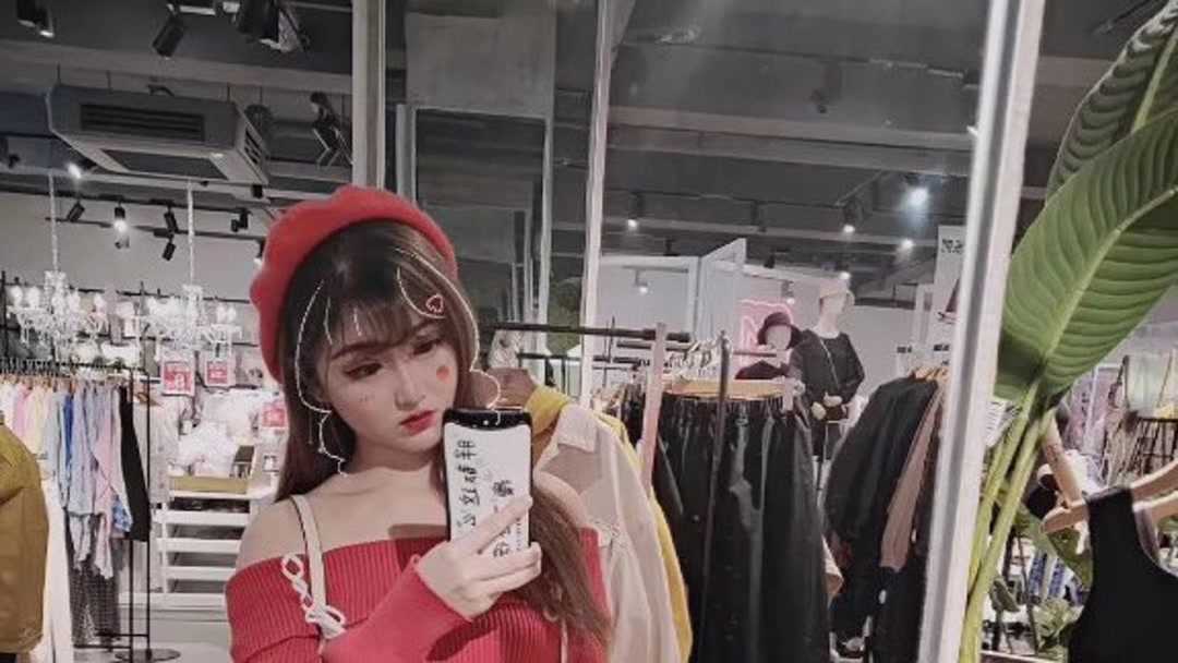 请大家来支持我女朋友玉儿,在酷狗直播间3570836