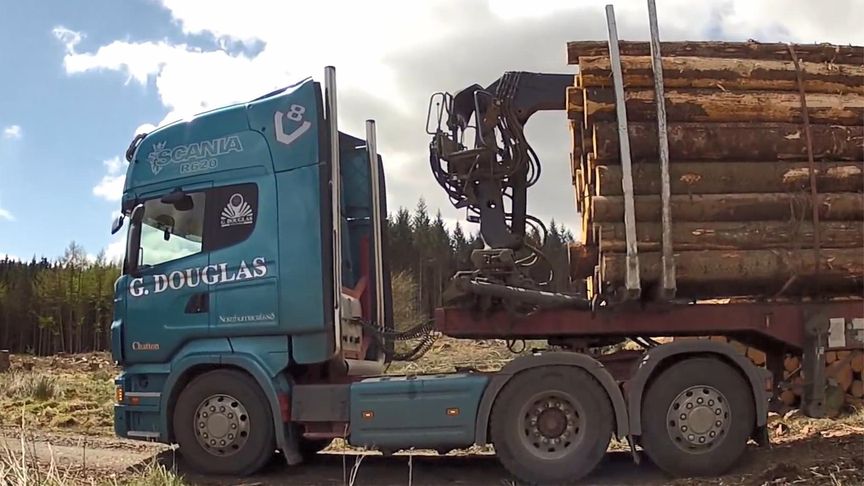 【POV】欧卡同款小路!驾驶开管大V8斯堪尼亚运输原木