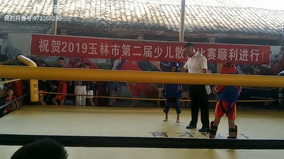 宝贝的比赛,锻炼他的坚强不屈的意志,加油