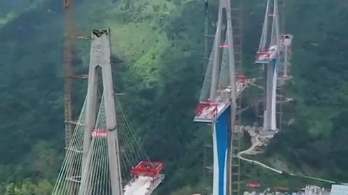 贵州大山里的超级工程,它的建造过程极其的复杂,我真的佩服设计师的...