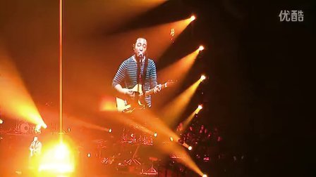 许巍20131222成都演唱会高清视频4-开场讲话 漫步