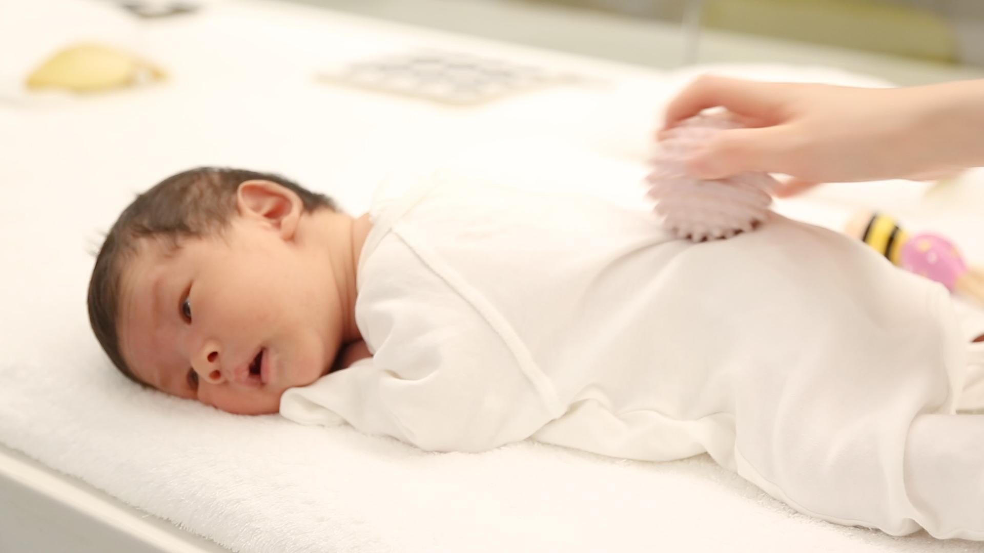 新生儿身高体重标准以及脐部、私处、排尿排便护理重点