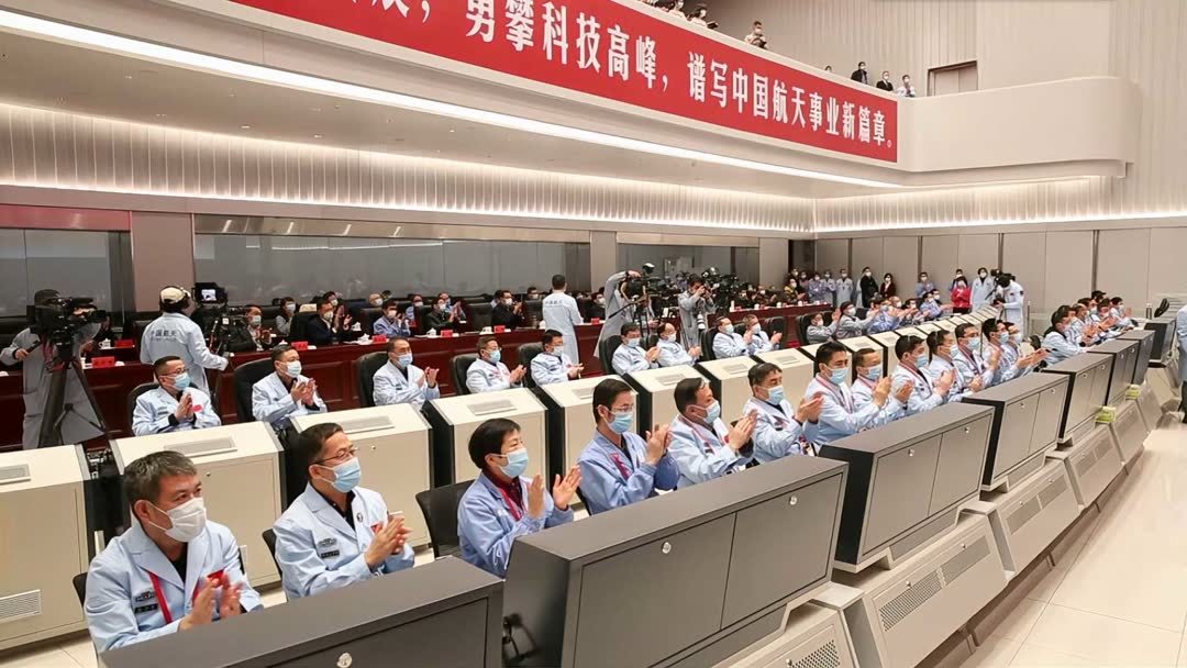 嫦娥五号安全着陆,探月工程嫦娥五号任务取得圆满成功