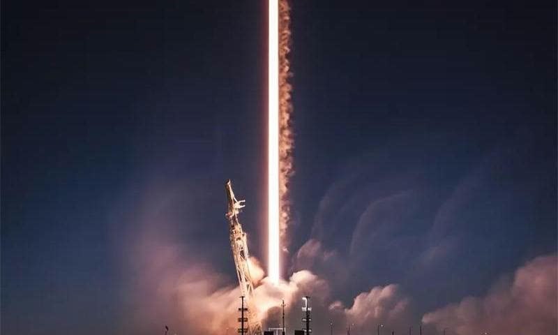 一箭60星送入太空!美国全球计划已启动,谁料中国捷足先登!