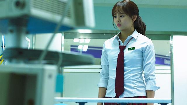 漂亮女鬼来到医院,看到病床上躺着的植物人,才明白自己并没死亡