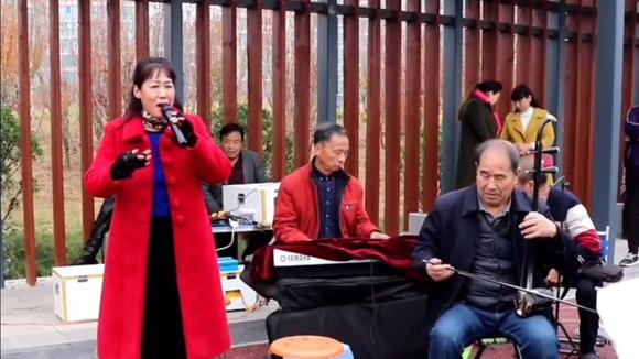 曲剧《陈三两》选段,自幼儿随爹爹苦读文章,演唱:周苗苗