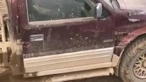 这不是一辆普通的皮卡看完它的功能你就知道它有多牛了