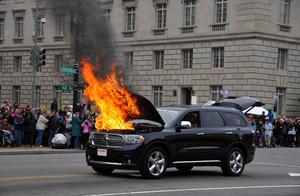 只说重点!跟传统燃油车相比,电动车的安全性会打折扣吗?