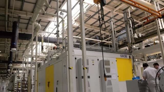 效率直接涨四倍!中国维修工改造德国尖端设备,让中国心横空出世