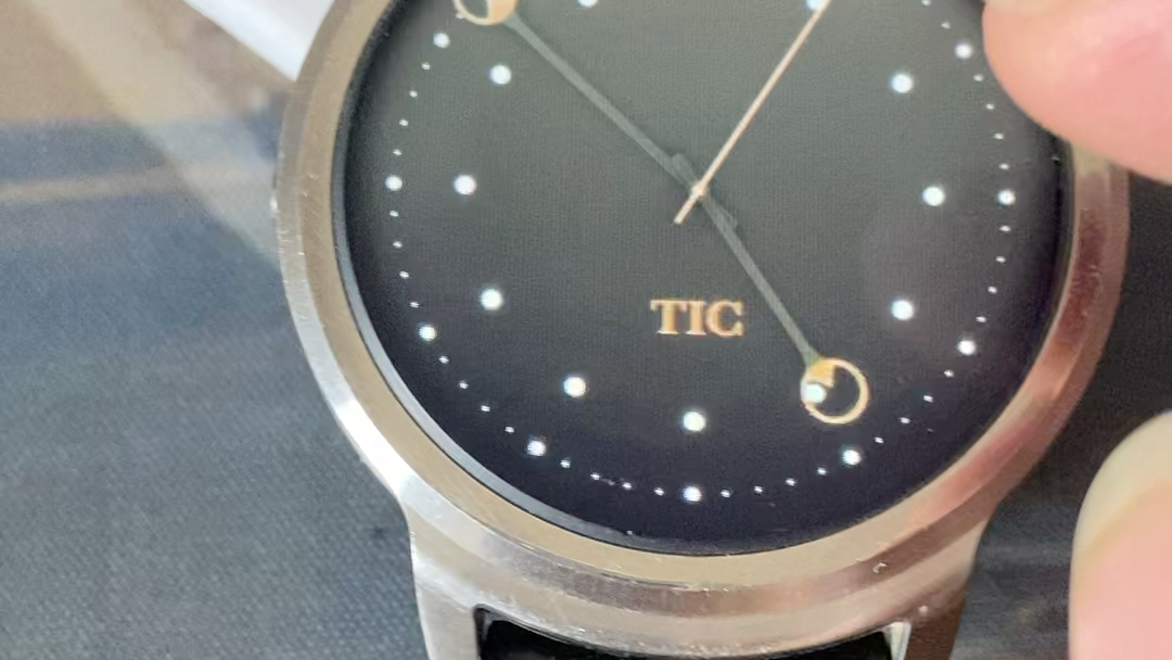 ticwatch第一代智能手表,翻箱倒柜还能开机