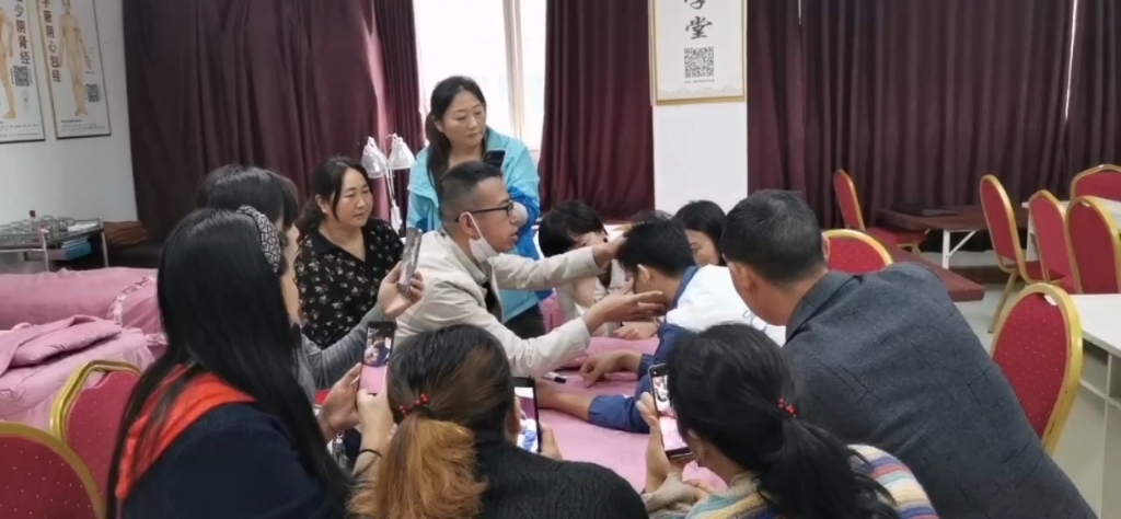 头疼,太阳穴调理手法"中医学习 "中医理论知识 "小儿推拿