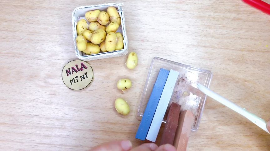 指尖上的仿真微缩黏土手工 - 土豆 #黏土手工 #微缩模型