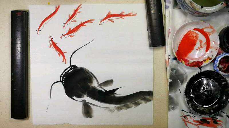 国画基础教程动物篇。鲇鱼画法:小品创作画