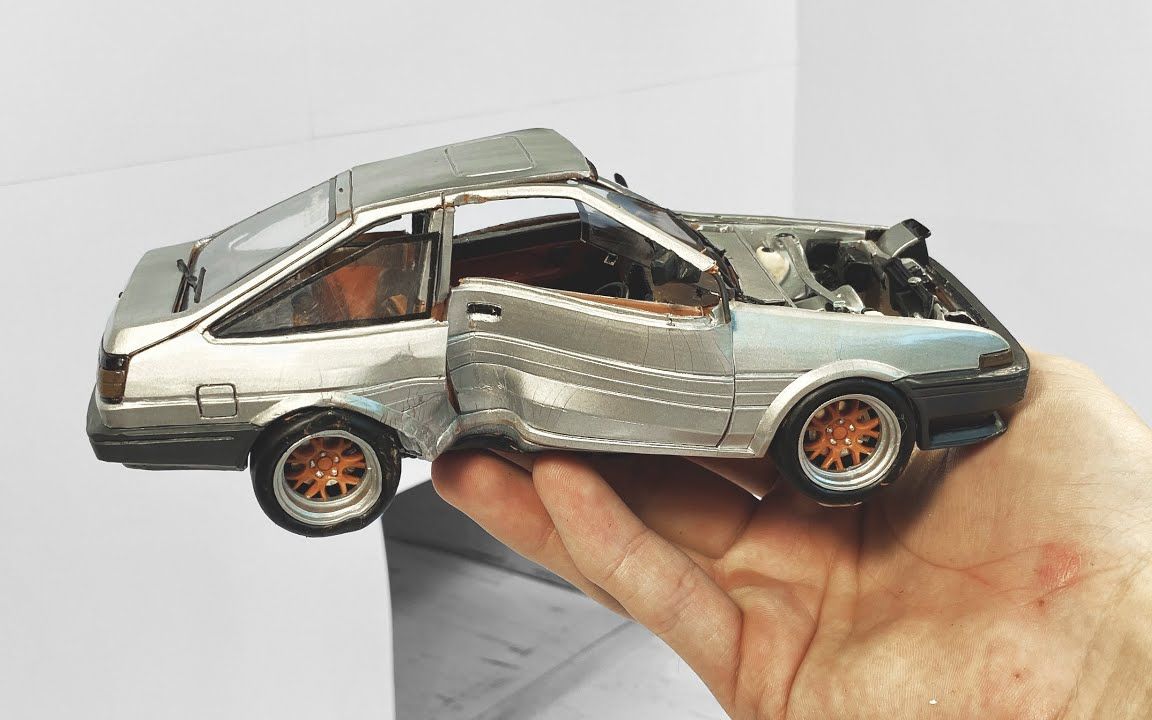 头文字D中的AE86车模碰撞实验,结果出乎意料