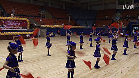 11.大班年级 舞蹈 《旗舞飞扬》