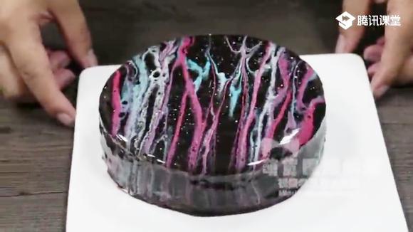 喜欢自己做甜品的看一看——星空淋面蛋糕