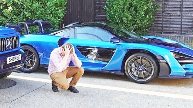 1300万迈凯伦高速上遭遇车祸,听到维修费用那刻,车主直接崩溃