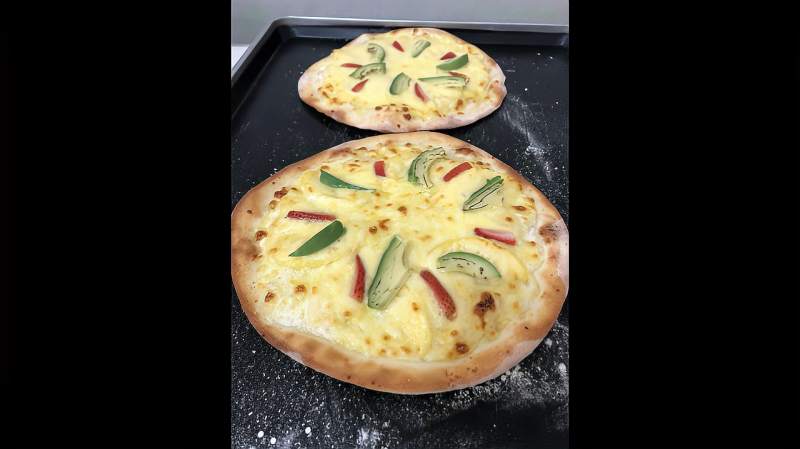 一个视频告诉你制作披萨,口感非常好,清香的水果味很适合大众