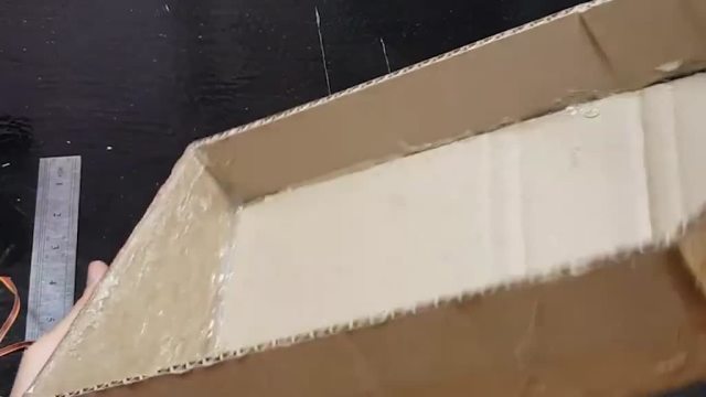 775电机和纸箱制作气垫船模型