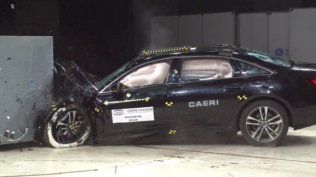 豪华品牌怎么样?奥迪A6 L中保研正面25%偏置碰撞测试