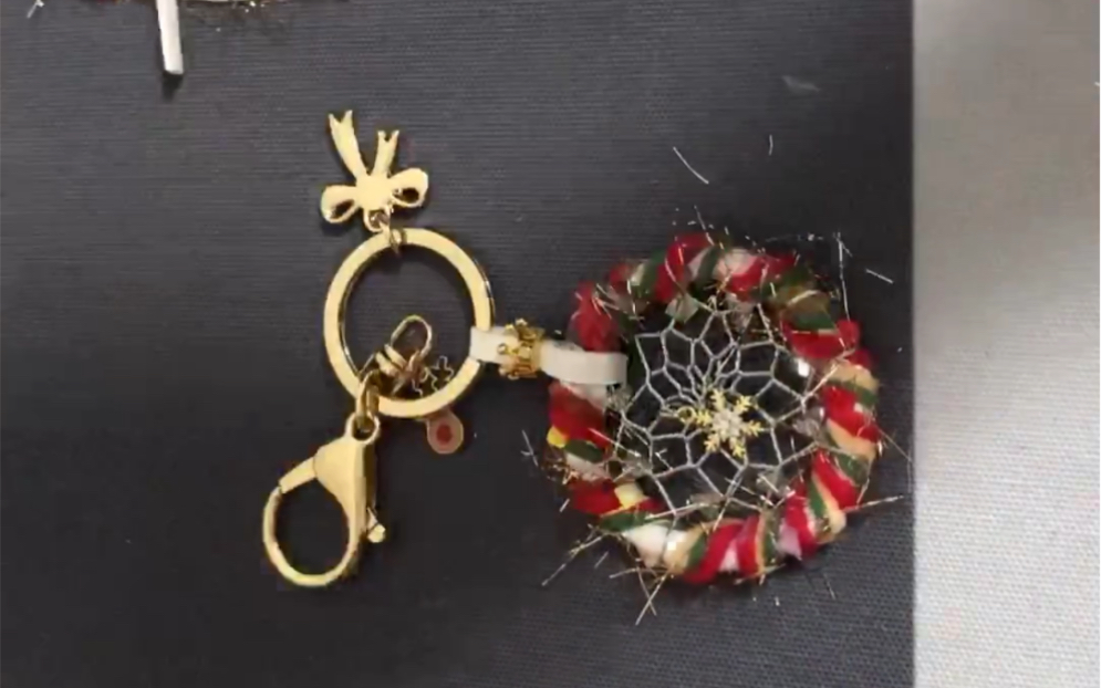 小丽家原创手工圣诞系列捕梦网钥匙扣制作教程