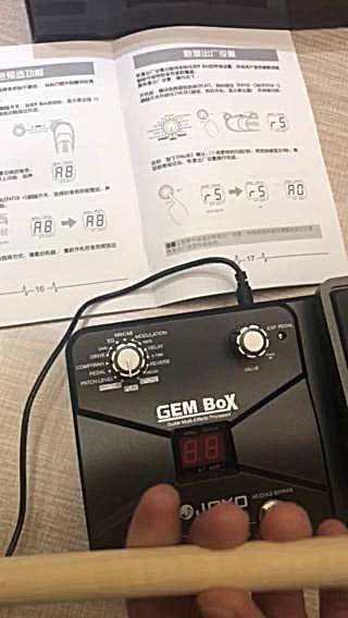 GEMBOX 一代 二代效果器回复出厂设置