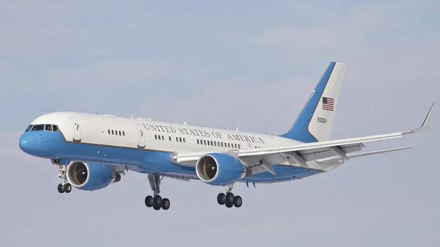 总统座驾空军一号通讯系统有多强?5颗卫星全球5大基地为其服务!